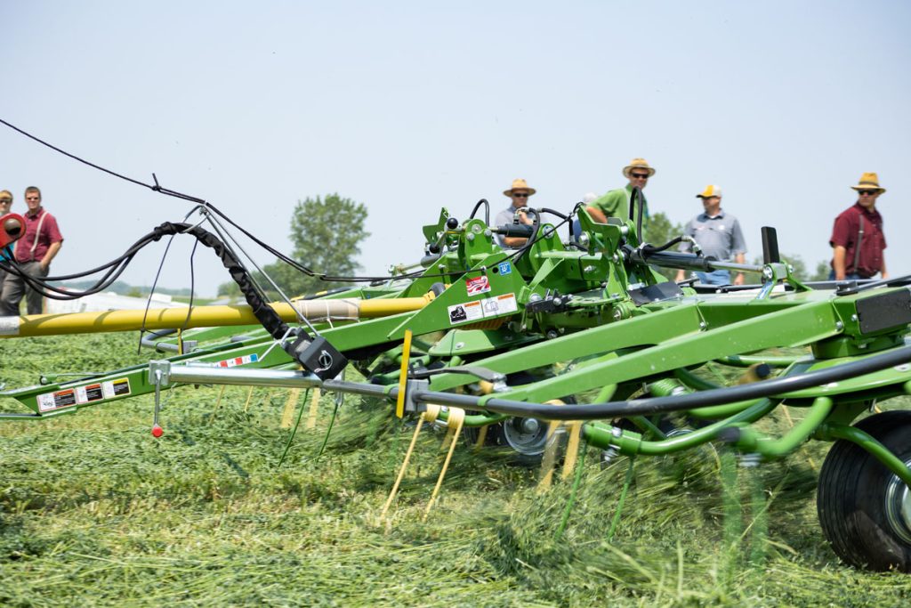 Krone 560DB Vendro Tedder | Stutsmans