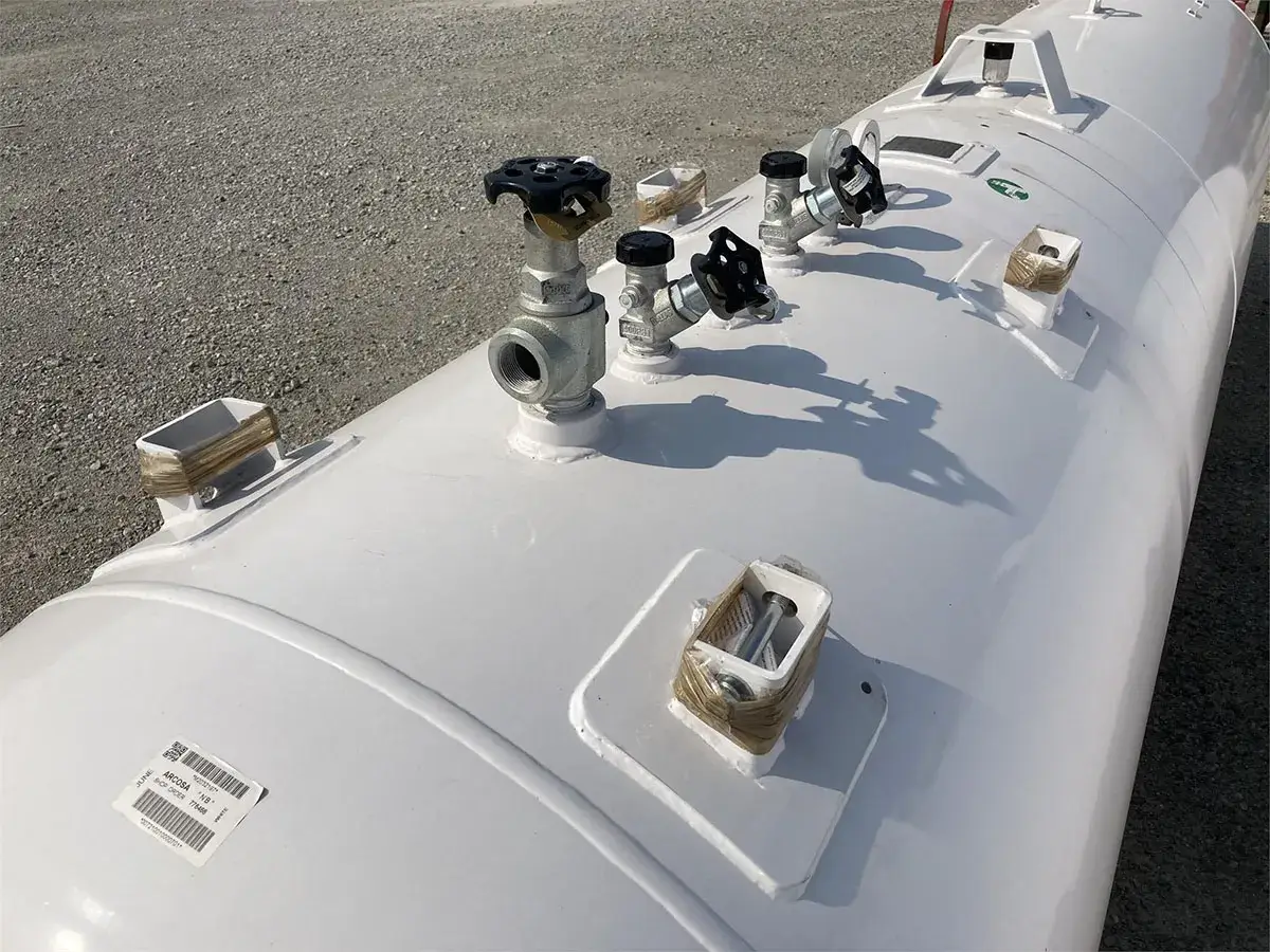New Arcosa 1,000 Gallon Anhydrous Ammonia Tanks | Stutsmans